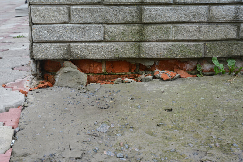 A Homeowner's Guide: 5 Signs That Your Concrete Foundation Needs Repair ...